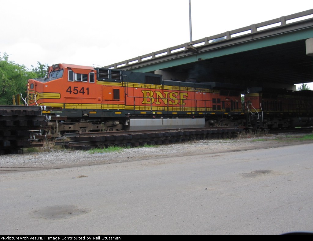 BNSF 4541
